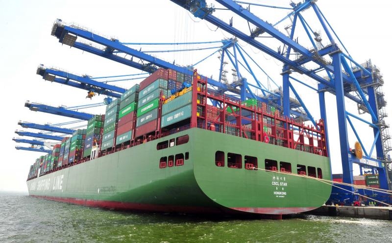 ميناء جدة الإسلامي يستقبل سفينة الحاويات " CSCL STAR